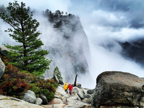 Backpacking The Upper Yosemite Point Loop Trail (Yosemite National Park ...